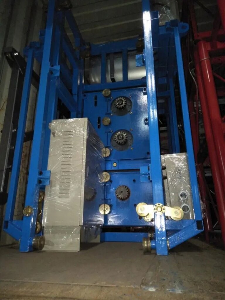 High-Quality Single-Mast Mast Climbing Platforms - IHURMO