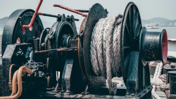 Winch vs Hoist: The Key Differences