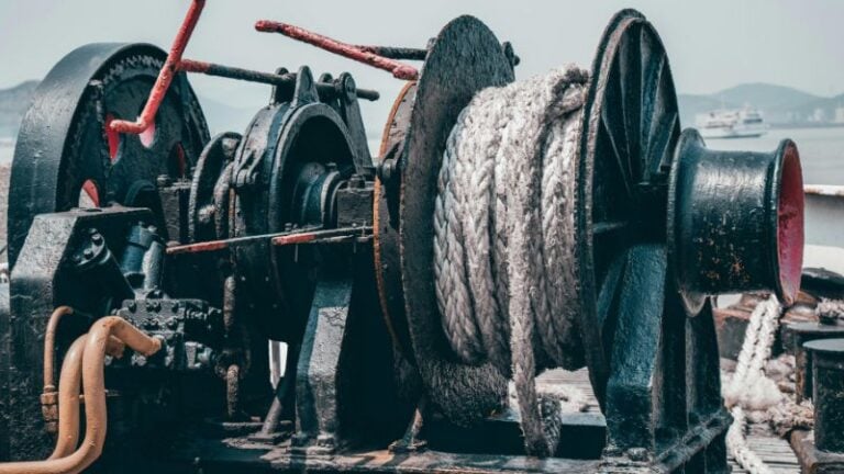 Winch vs Hoist: The Key Differences